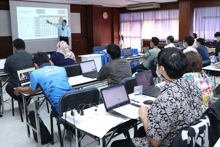 Training Course on Fish Larvae Phase II | SEAFDEC/TD : Southeast Asian Fisheries Development ...